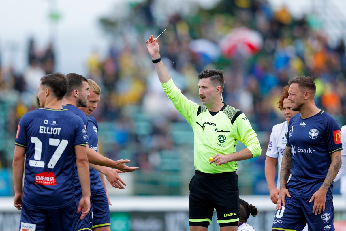 Phoenix question VAR involvement in Payne sending off