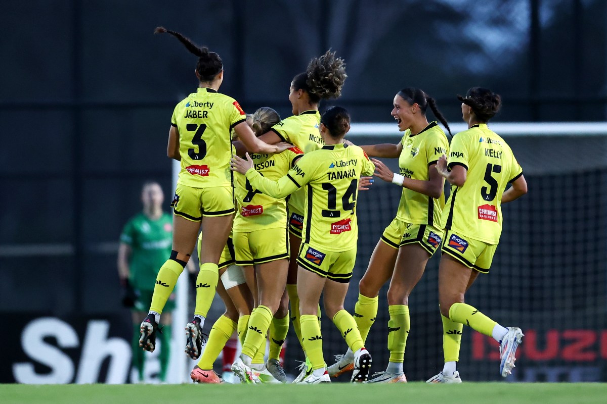 Ninja A-League Round 9 Match Review - Wellington Phoenix