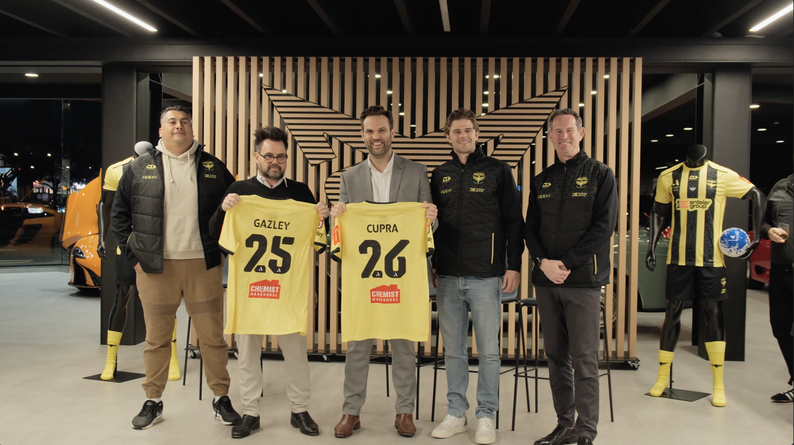 Gazley recommits to the Nix - Wellington Phoenix