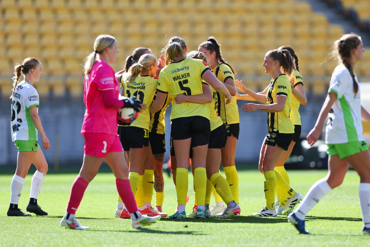 Ninja A-League Round 2 Match Review - Wellington Phoenix
